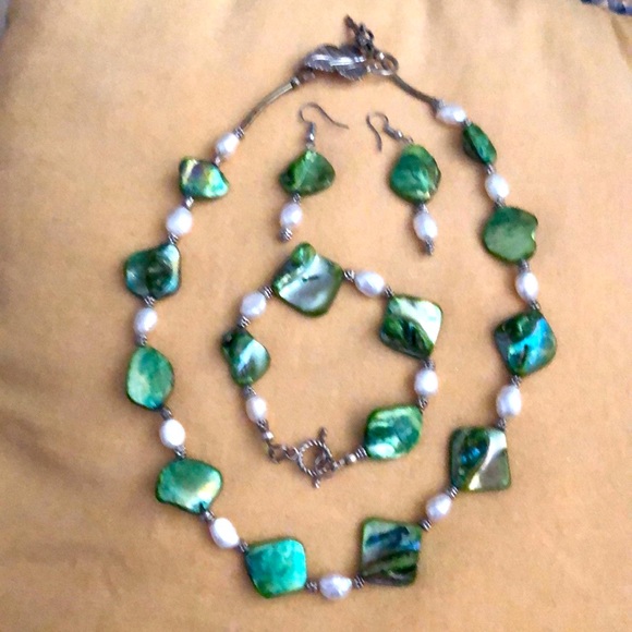 Handcrafted | Jewelry | Lovely Green Shells With Freshwater Pearls And ...
